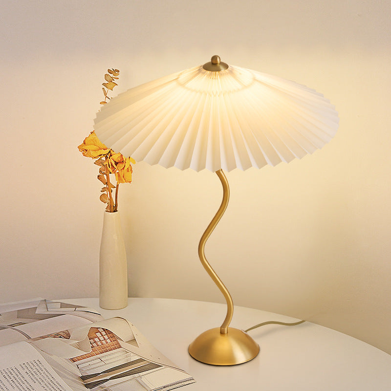 Squiggle Table Lamp Brass – Loonglight